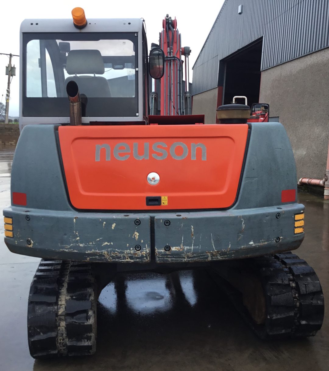 Neuson 8002 digger | Barrett Machinery