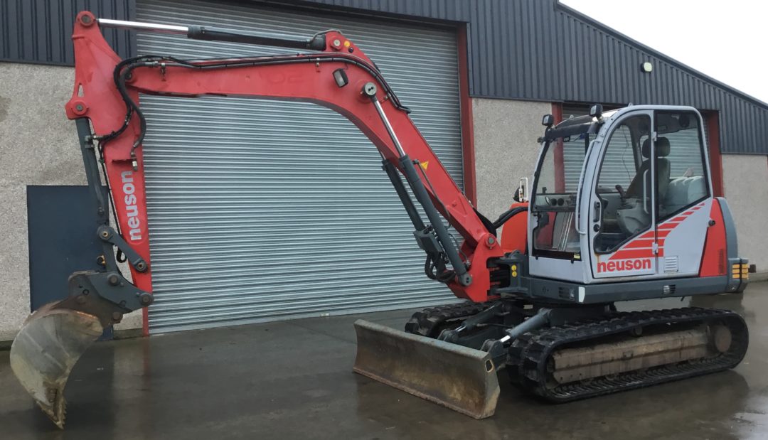 Neuson 8002 digger | Barrett Machinery