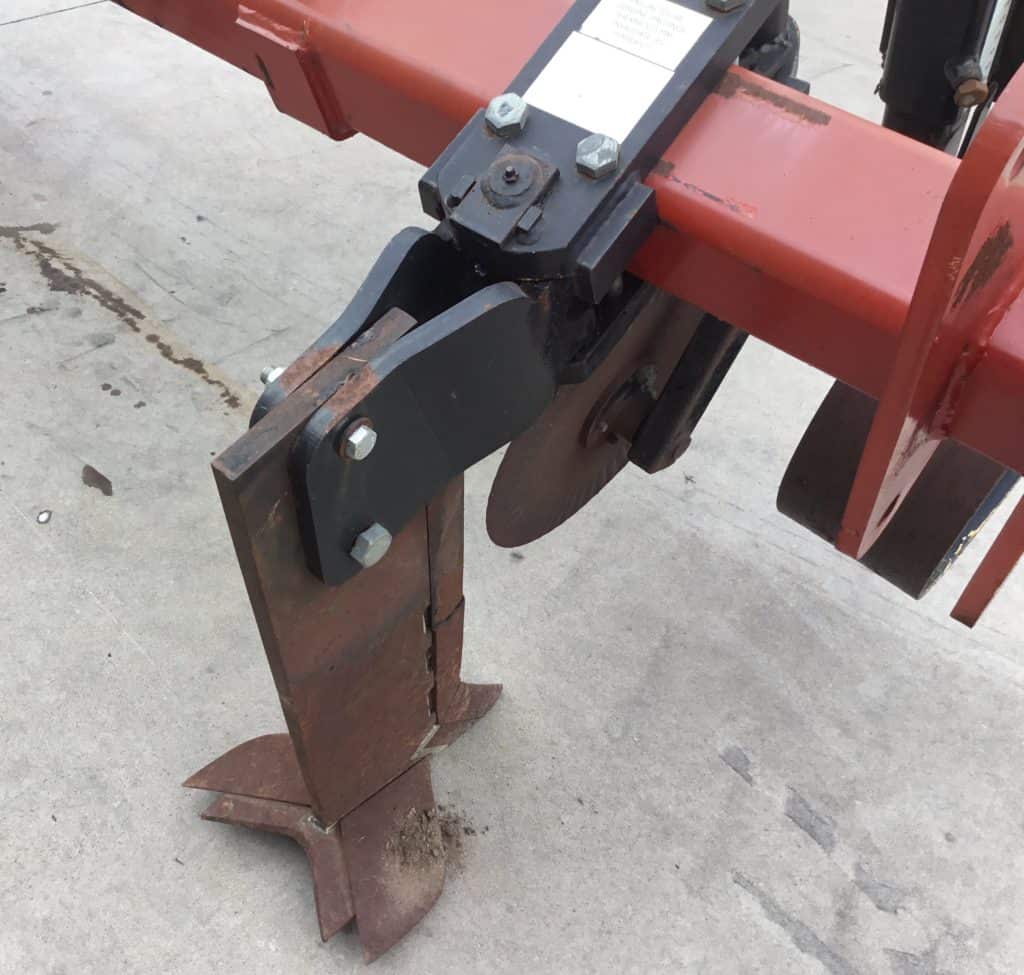 Spaldings flat lift 2 leg subsoiler | Barrett Machinery