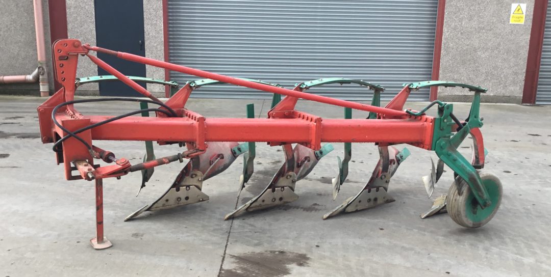 Kverneland 4 furrow conventional plough | Barrett Machinery