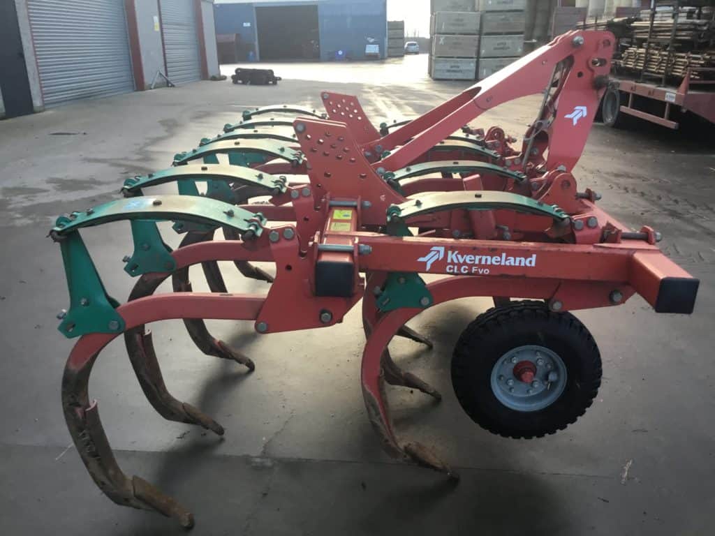 Kverneland CLC grubber | Barrett Machinery